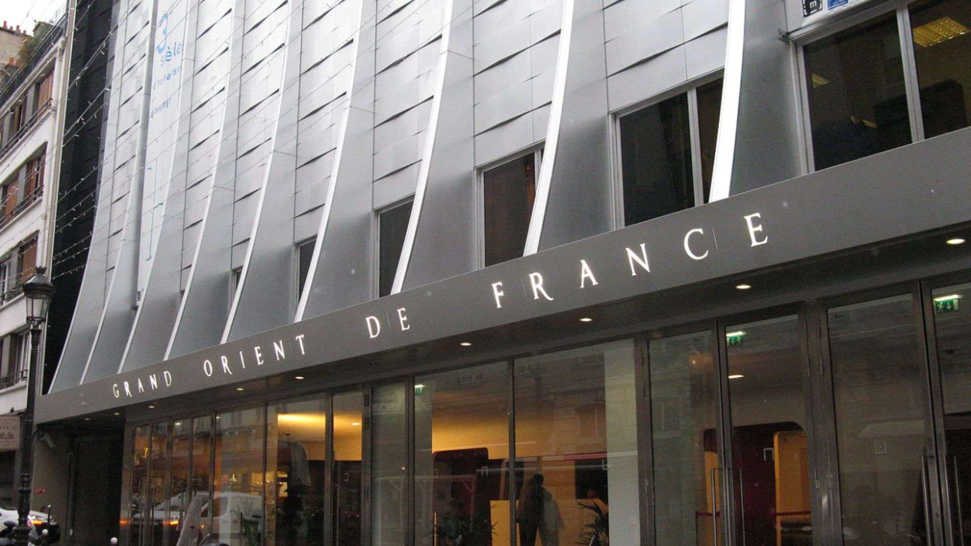 Pouvez-vous préciser votre jugement sur la franc-maçonnerie?