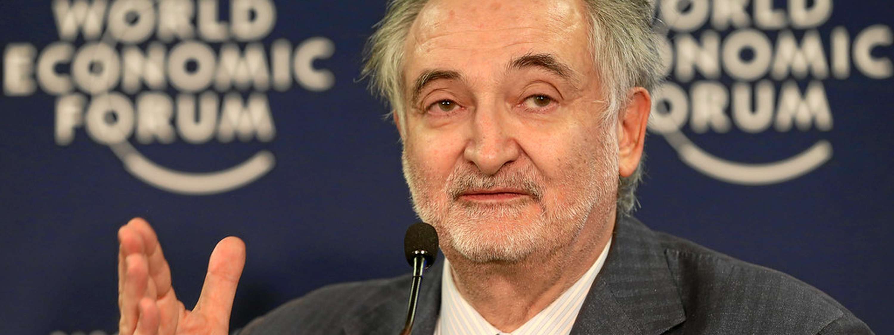 Jacques Attali veut inscrire dans la Constitution la protection des ...